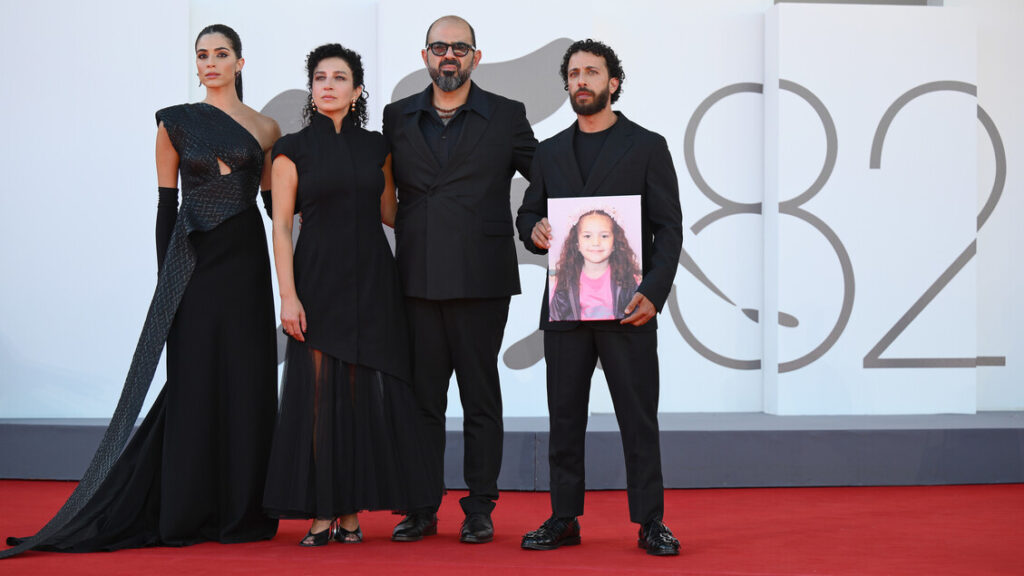 La voce di Hind Rajab a Venezia: il dramma di una bambina intrappolata ...