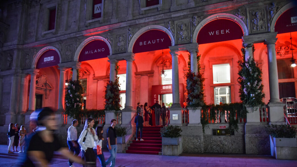 Milano si accende con la Beauty Week: una notte bianca tra bellezza e dj set nel centro - Il ...